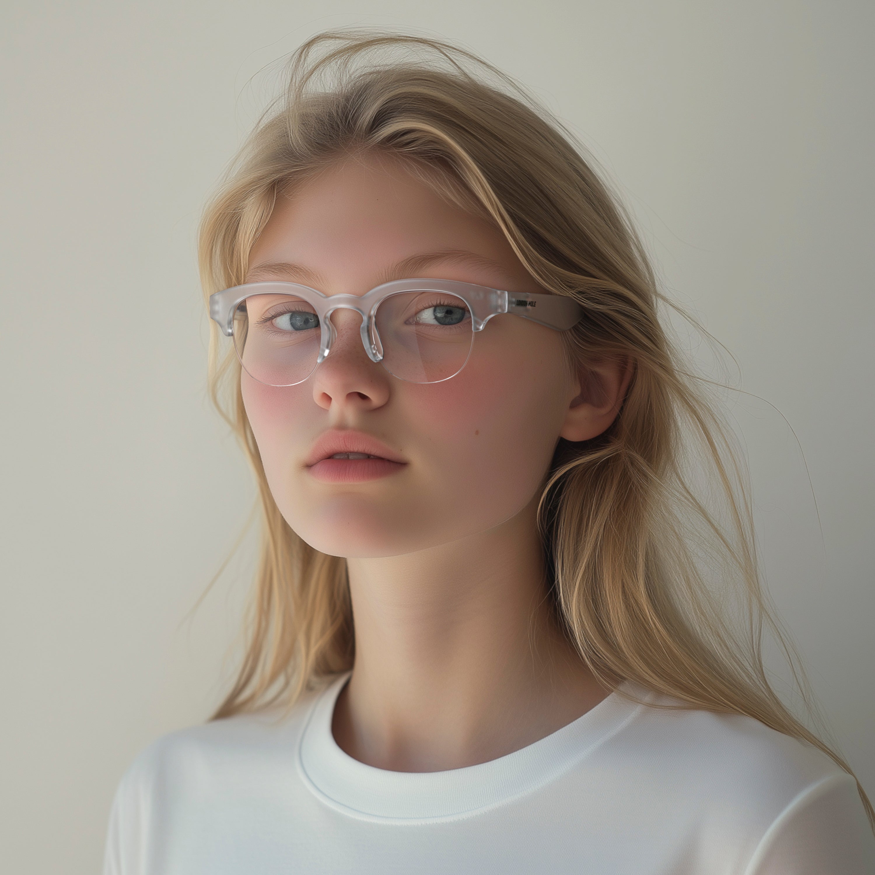 Courier reading glasses in rubberised transparent – London Mole