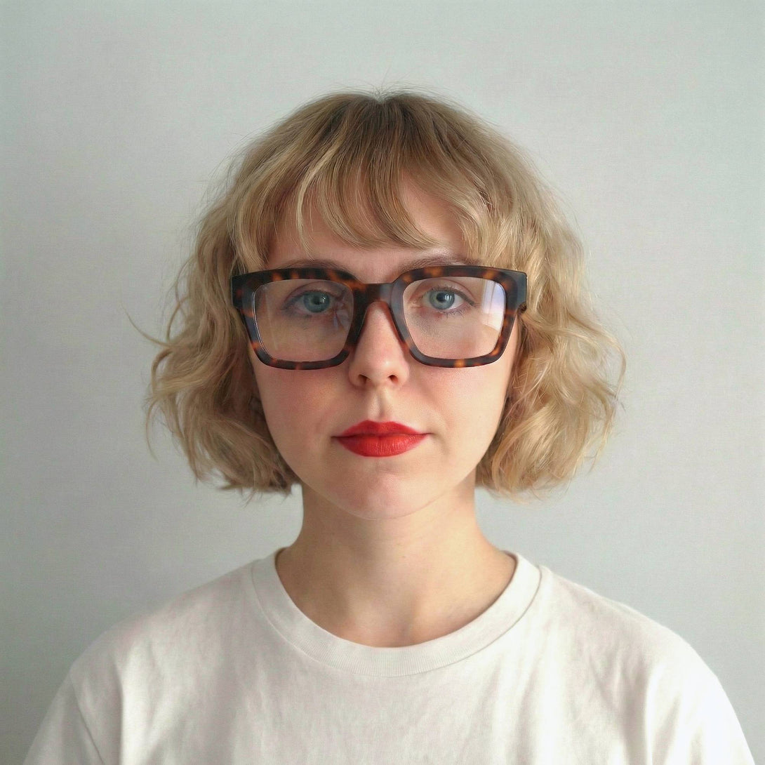 Phoenix reading glasses in rubberised tortoiseshell – London Mole